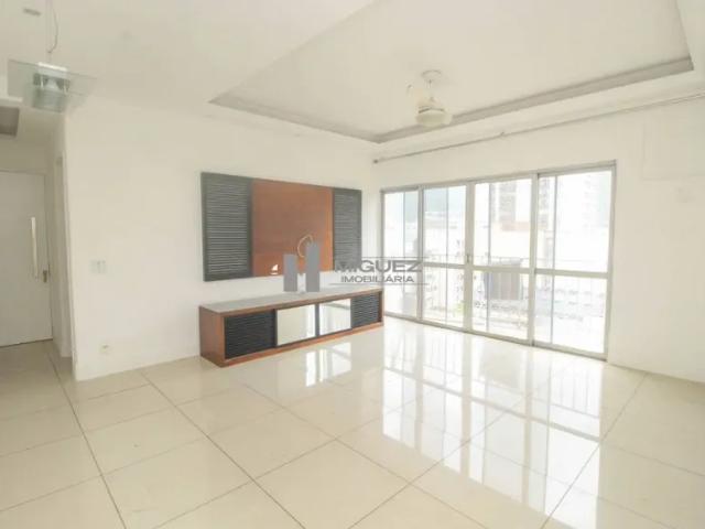 Apartamento à venda na Rua João Alfredo de 3 Quartos, 1 Suíte Master, Varanda Gourmet e Vista Deslum