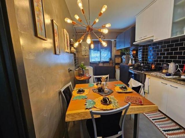 Apartamento à venda na região central com 128,91 m² | 3 dormits sendo 1 suíte