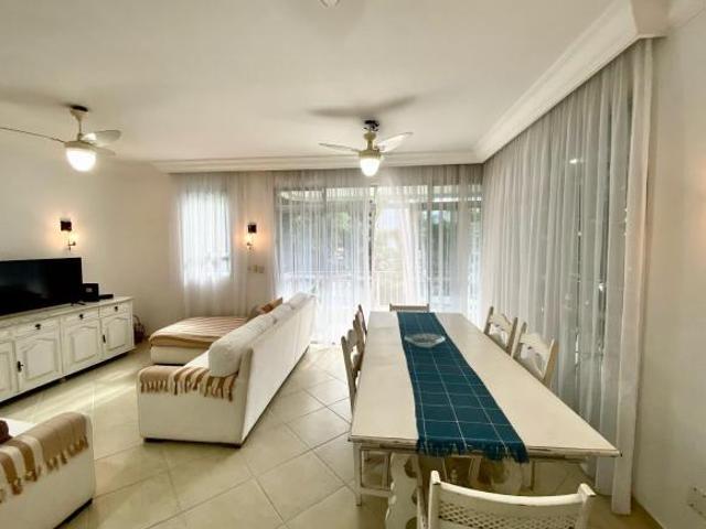 Apartamento à Venda na Região da Brunella na Enseada no Guarujá | QVista Inte.