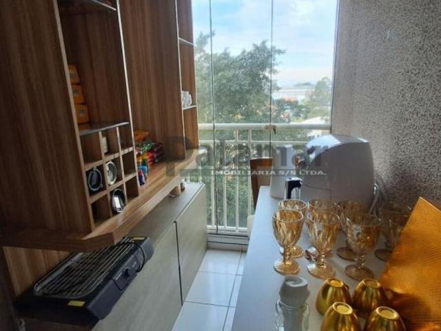 Apartamento à Venda na Região do Taboão da Serra com 52m²