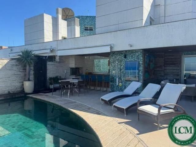 Apartamento à venda na Riviera de São Lourenço com vista mar