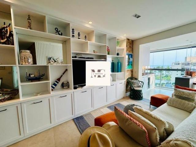 Apartamento à venda na Riviera modulo5, Bertioga SP: 2 quartos, 1 suíte, 2 salas, 2 banheiros, 1 vag