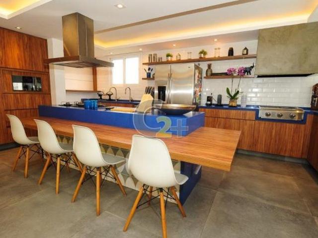 Apartamento à venda na Sumaré com 4 suítes e 2 vagas