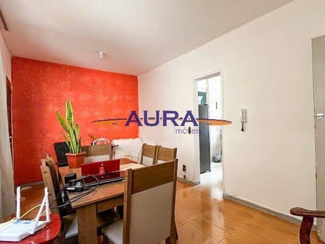 Apartamento à venda na Sagrada Família