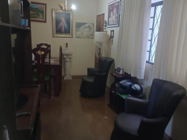 Apartamento à venda na Sagrada Família