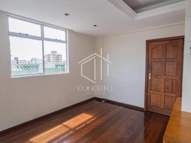 Apartamento à venda na Sagrada Família