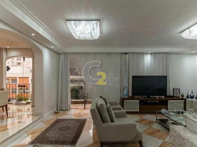 Apartamento à venda na Santa Cecília, 4 quartos, 1 suítes, 4 vagas, 245m²