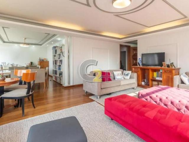 Apartamento á venda na Santa Cecilia, 5 quartos, 2 suítes, 3 vagas
