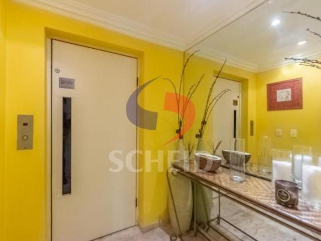 Apartamento á Venda na Santa Cecília com 210m², 4 quartos sendo 3 suítes, 3 vagas