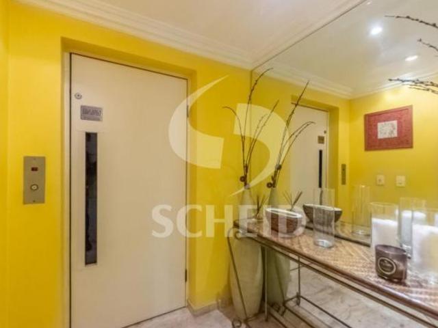 Apartamento á Venda na Santa Cecília com 210m², 4 quartos sendo 3 suítes, 3 vagas