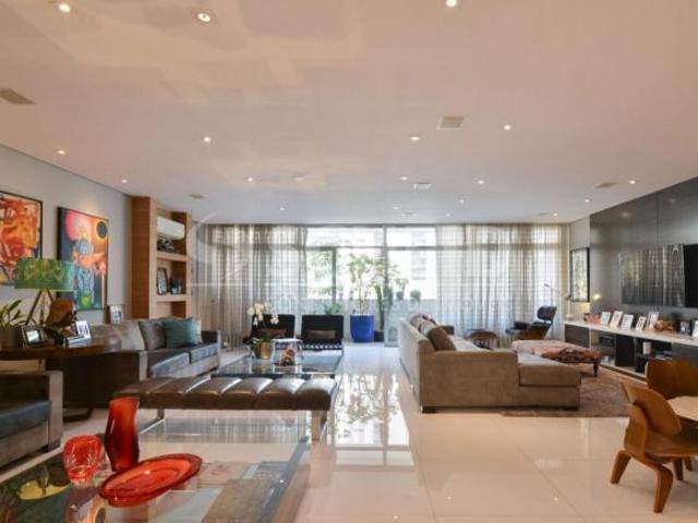 Apartamento á Venda na Santa Cecília com 314m², 4 quartos sendo 4 suítes, 2 vagas