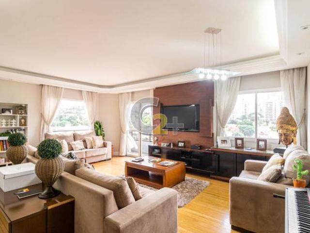 Apartamento a venda na Santa Cecília com 4 quartos, sendo 2 suítes e 3 vagas