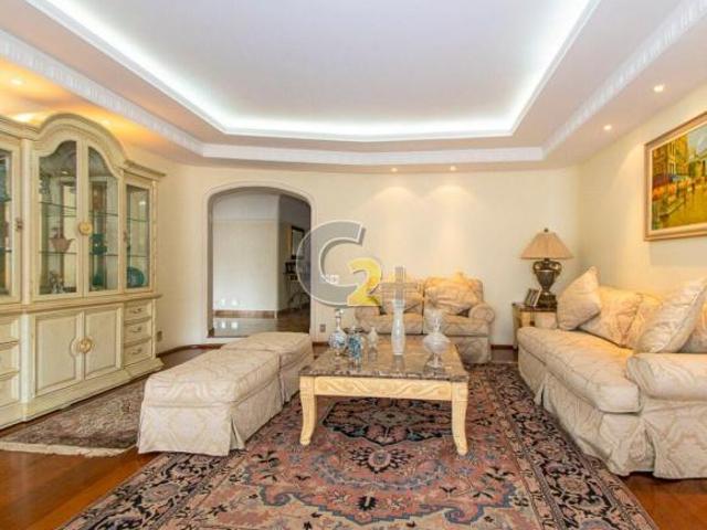 Apartamento à venda na Santa Cecília com 5 quartos, sendo 2 suites e 2 vagas