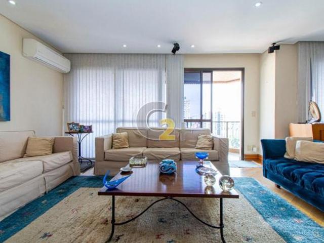 Apartamento à venda na Santa Cecília são 3 suites e 3 vagas