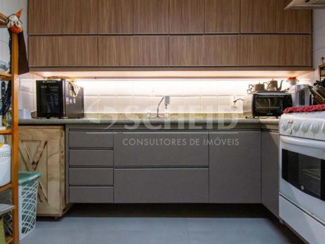 Apartamento á Venda na Saúde com 98m², 3 quartos sendo 1 suíte, 2 vagas