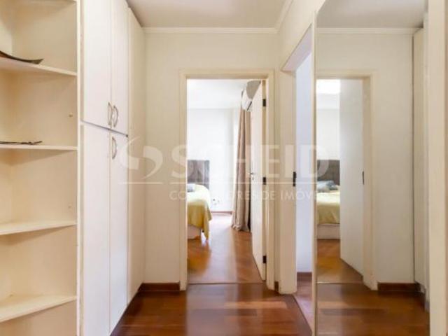 Apartamento á Venda na Saúde com 134m², 3 quartos sendo 1 suíte, 2 vagas