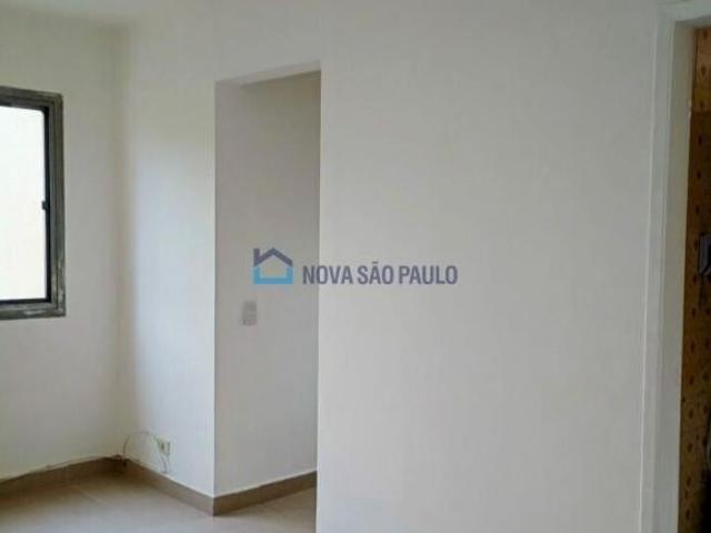 Apartamento à venda na Saúde com 1 quarto e 1 vaga de garagem