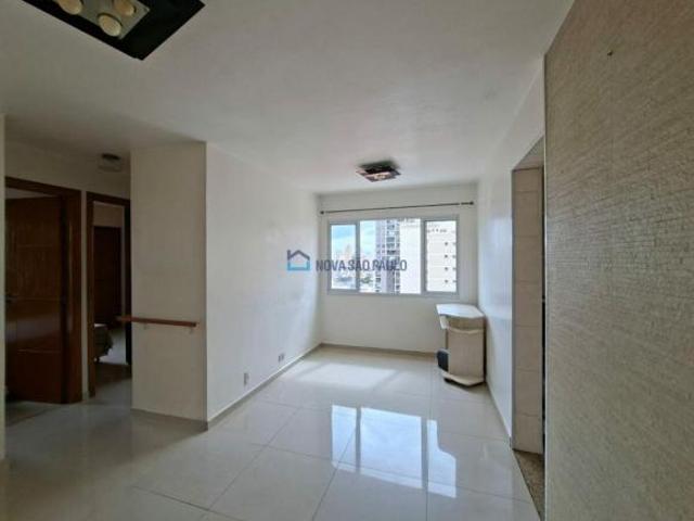 Apartamento à venda na Saúde com 2 quartos e 1 vaga de garagem