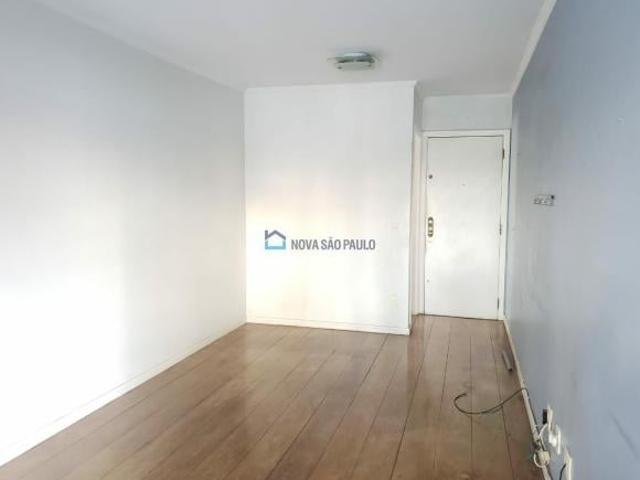 Apartamento à venda na Saúde com 2 quartos e 2 vagas de garagem