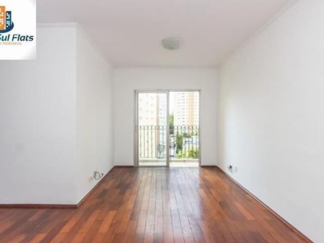 Apartamento à Venda Na Saúde Com 3 dormitórios, 2 Banheiros e 1 Vaga Varanda