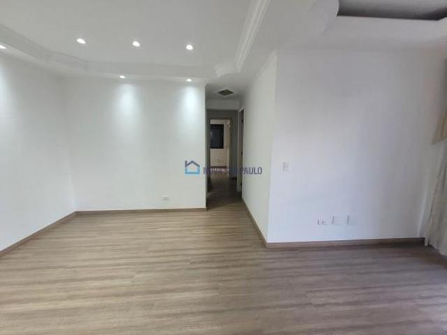 Apartamento à venda na Saúde 3 quartos 1 suíte, 2 vagas e 91m² próximo ao metrô