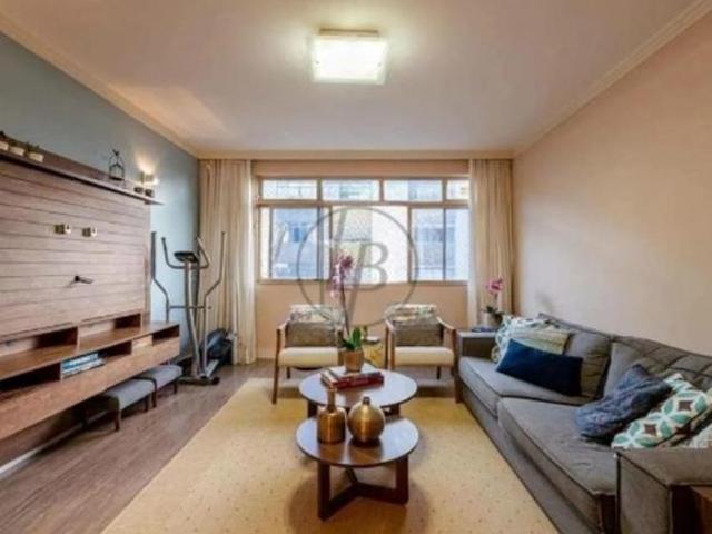 Apartamento à Venda na SQN 115 MEIO DE QUADRA!