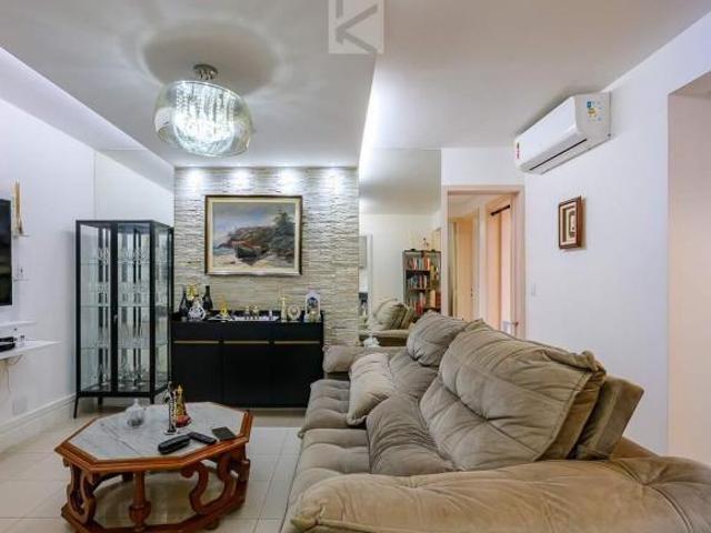 Apartamento à venda na SQSW 303 – Sudoeste | 3 Quartos 1 Suíte | 92,04 m² | Andar Alto | Reformado
