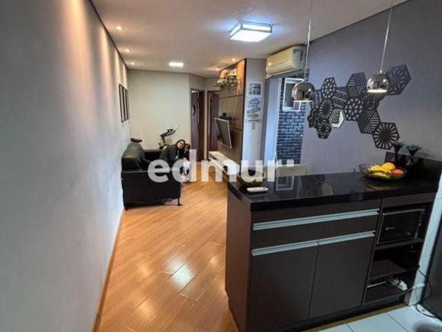 Apartamento à venda na Vila Camilópolis