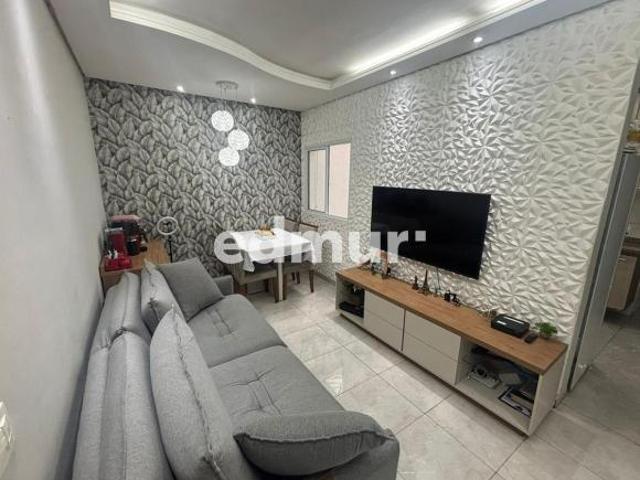 Apartamento à venda na Vila Camilópolis