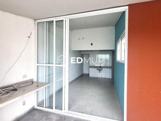 Apartamento à venda na Vila Camilópolis