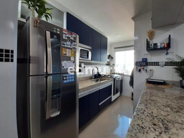 Apartamento à venda na Vila Camilópolis