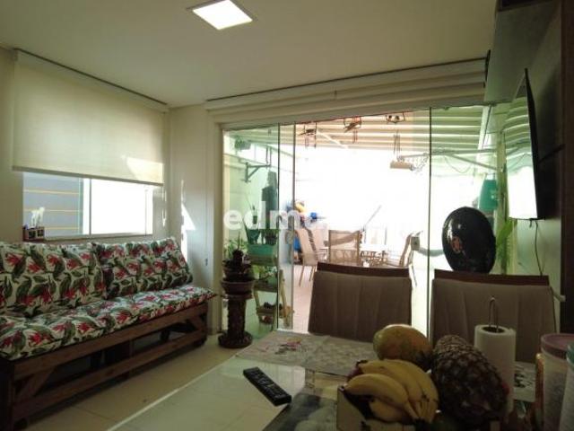 Apartamento à venda na Vila Camilópolis