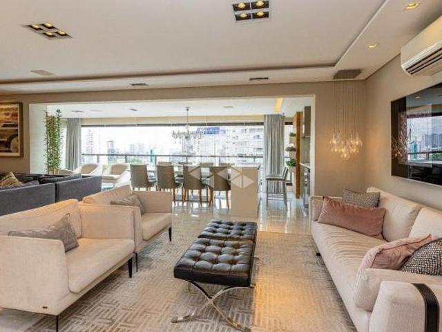 Apartamento à Venda na Vila Cruzeiro com 3 Quartos sendo 3 Suítes e 4 Vagas de Garagem