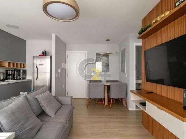 Apartamento à venda na Vila Anastácio com 2 quartos, 1 suíte e 1 vaga