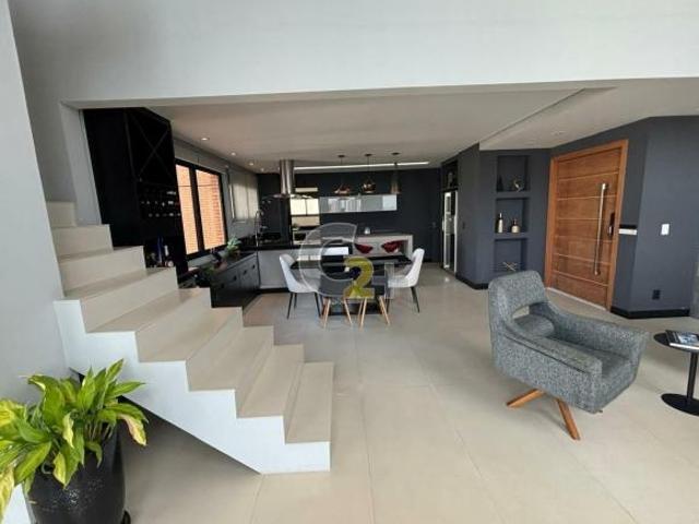 Apartamento à venda na Vila Andrade, Morumbi com 3 suítes e 4 vagas