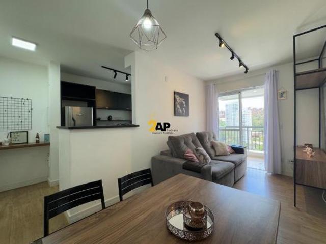 Apartamento à venda na Vila Andrade, São Paulo SP: 2 quartos, 2 salas, 1 vaga de garagem!