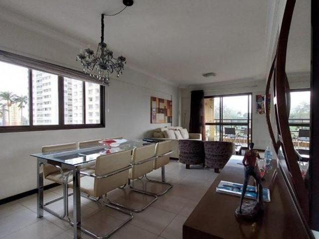 Apartamento à venda na Vila Adyana