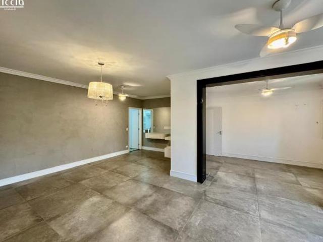 Apartamento à venda na Vila Adyana