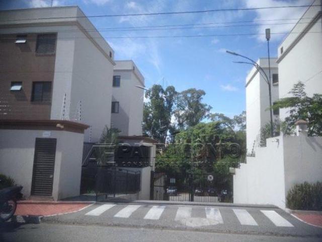 Apartamento no Condomínio Lar Lisboa, com 2 dormitórios