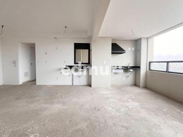 Apartamento à venda na Vila Assunção