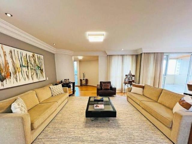 Apartamento à venda na Vila Assunção, Santo André – 270 m², 4 quartos, 3 vagas