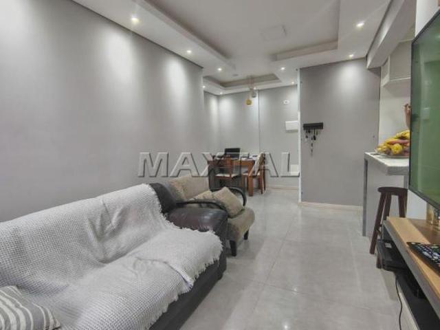 Apartamento à venda na Vila Aurora com 2 dormitórios, sendo um suíte com armários