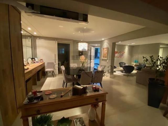 Apartamento a Venda na Vila Guaianazes Residencial Villa Romana 200m² 4 Dormitórios Aceita P