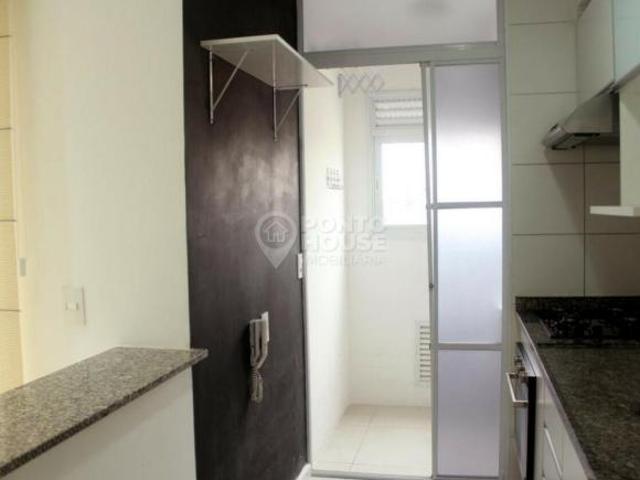 Apartamento à venda na Vila Guarani 2 dormitórios, suíte, 1 vaga e varanda
