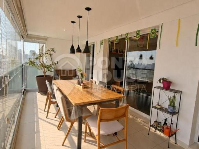 Apartamento à venda na Vila Gumercindo, 3 suítes, 3 vagas, lazer completo