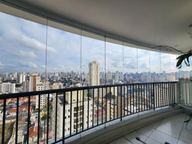 Apartamento à venda na Vila Gumercindo com 3 dormitórios, 1 suíte e 2 vagas