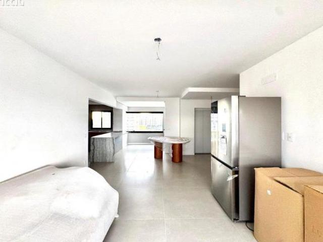 Apartamento à venda na Vila Ema