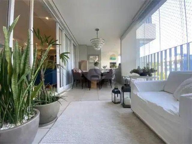 Apartamento á venda na Vila Ester