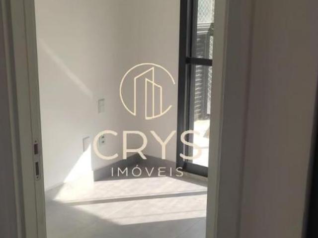 Apartamento à venda na Vila Ester, São Paulo SP: 2 quartos, 1 suíte, 1 sala, 2 banheiros, 1 vaga, 57