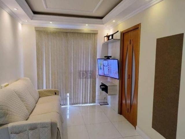 Apartamento à Venda na Vila Formosa. 2 Dormitórios, 1 Vaga de Garagem. Planejados na Cozinha e Dormi